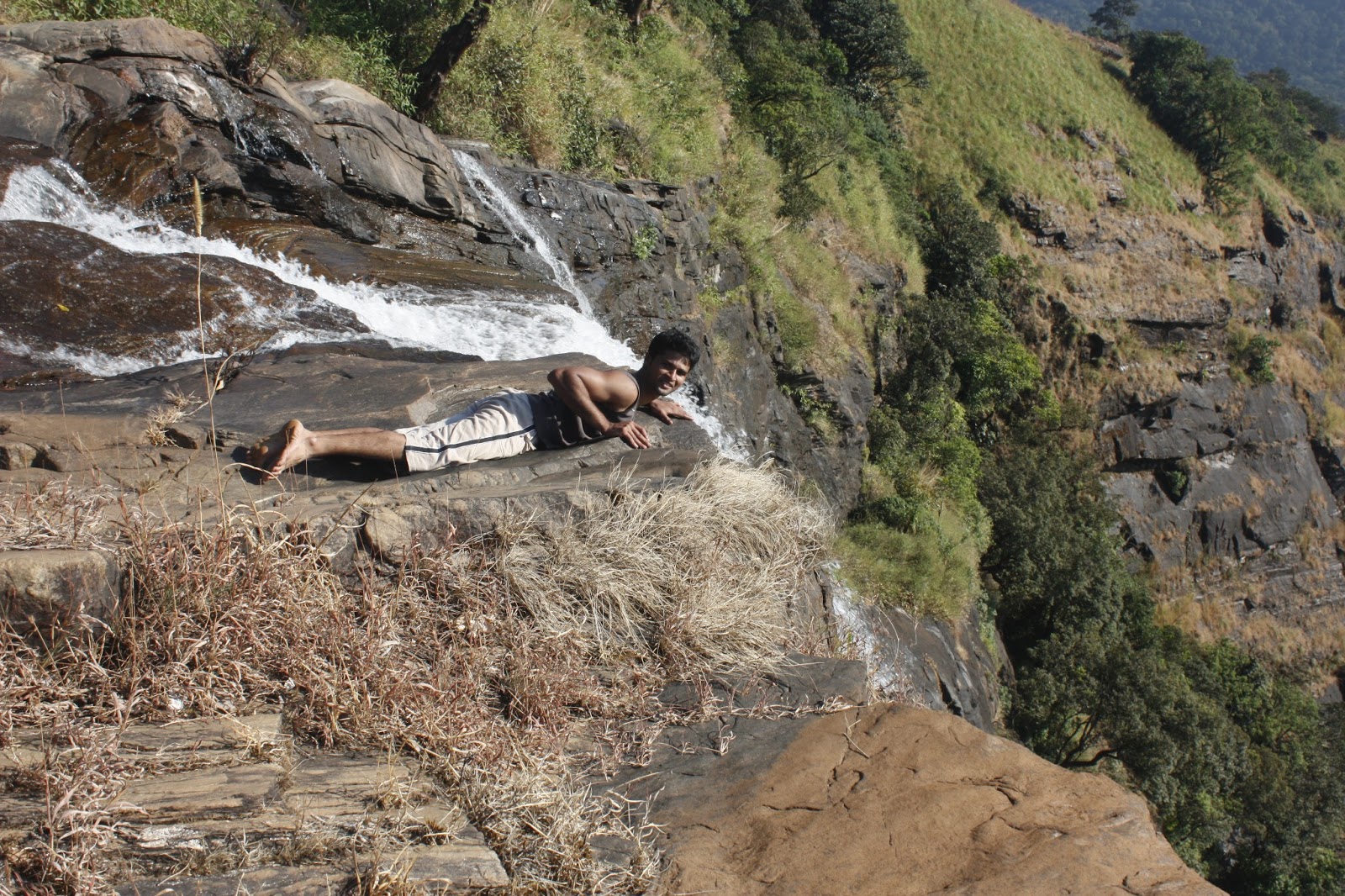 Trek to Bandaje falls: Wheels on leg