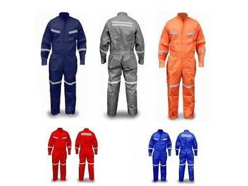 Distribuidora Jara: Overoles, chalecos.