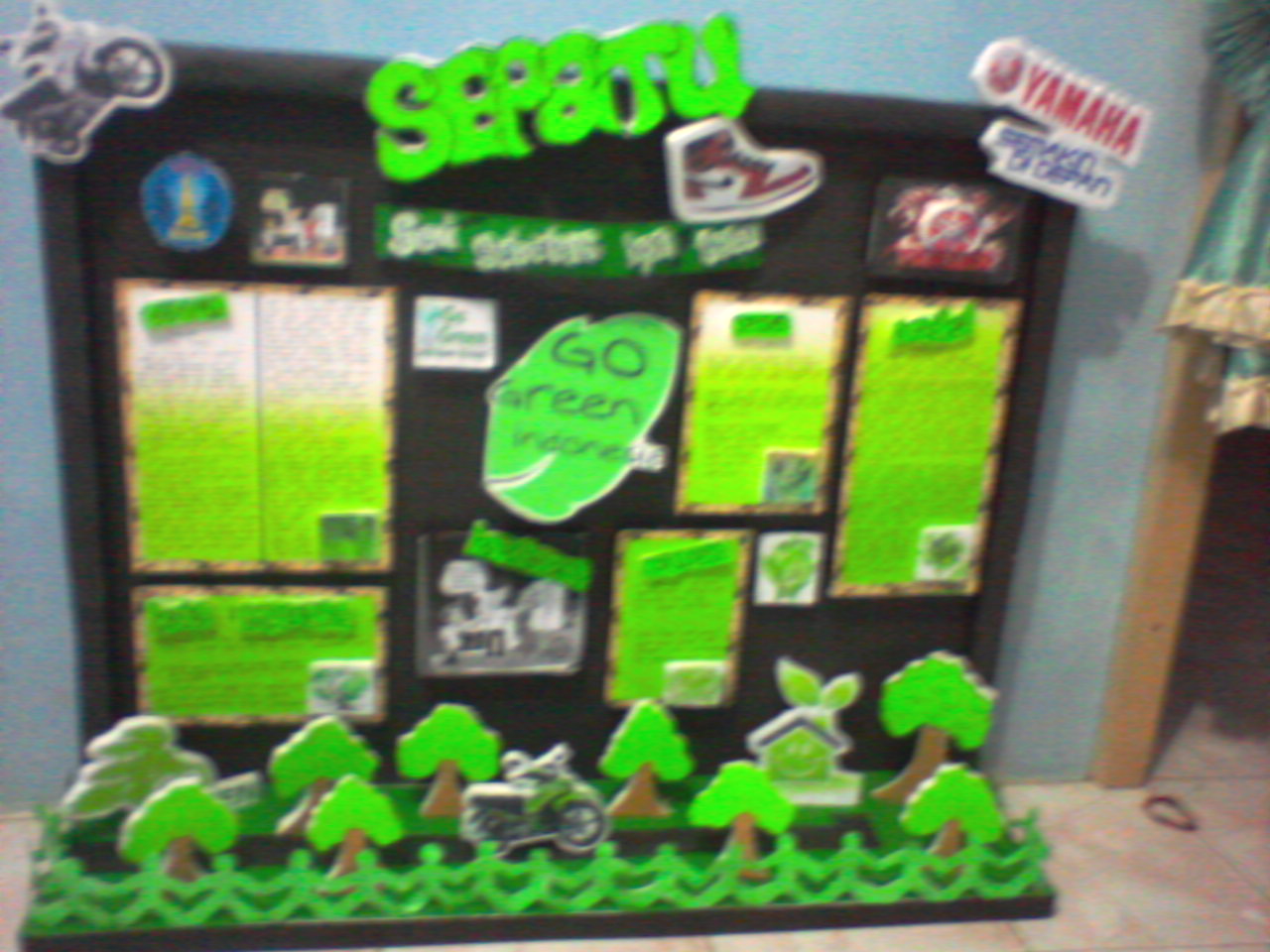 tia agustina: mading SMAku