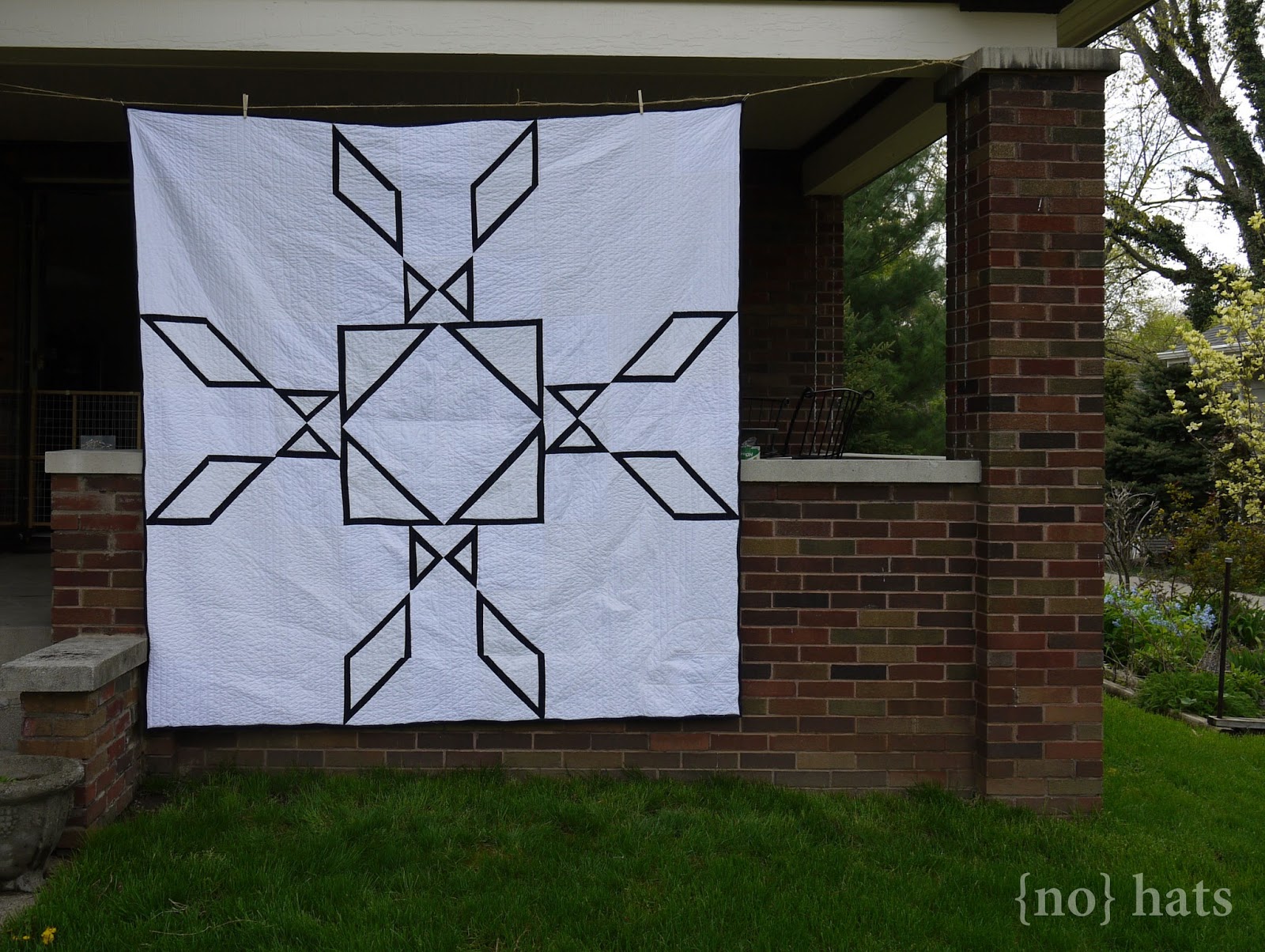 NO HATS IN THE HOUSE: chicago star: quilting outside the lines