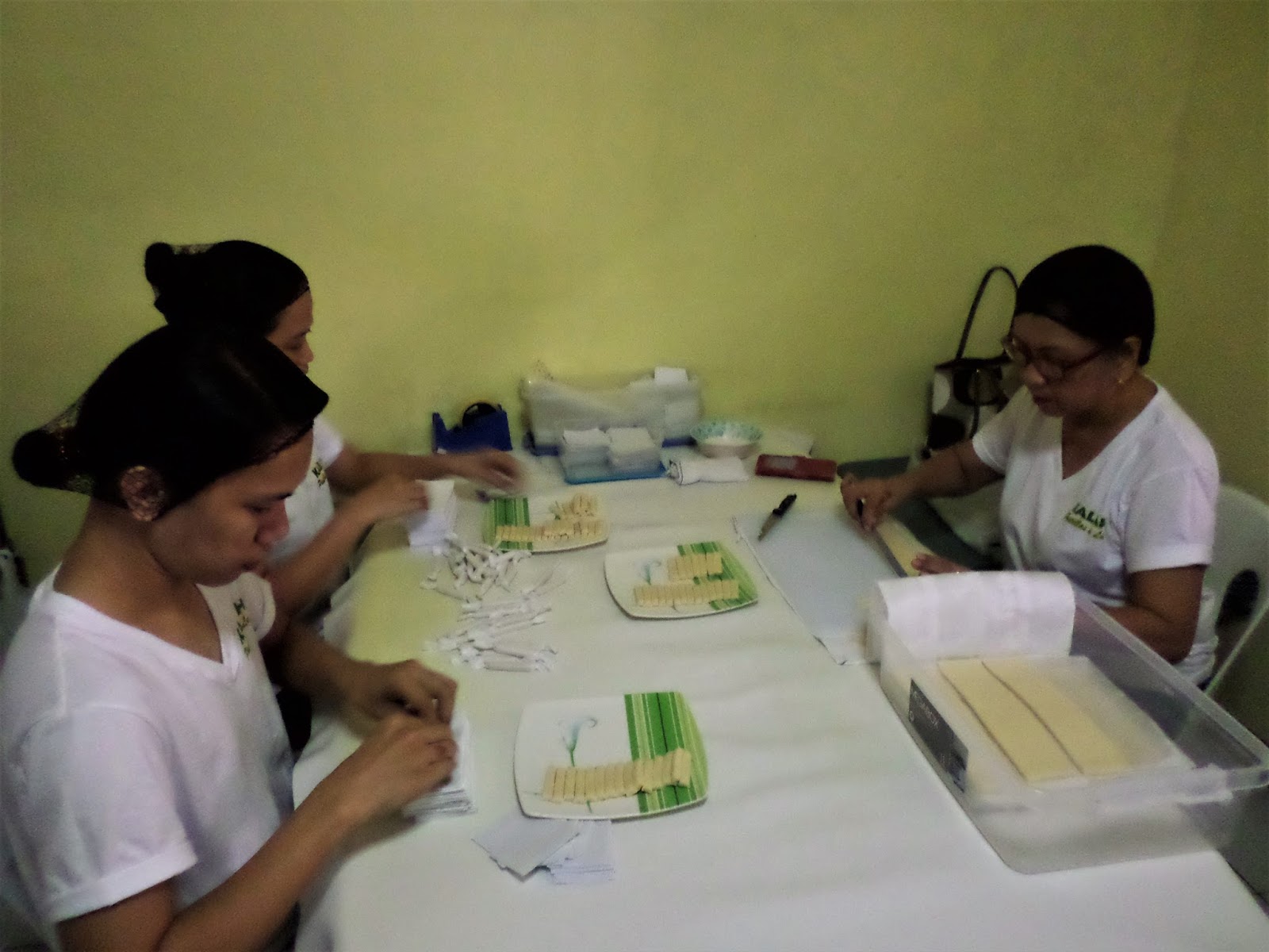 BaliwageNews: KALAHI : Pastillas de Leche