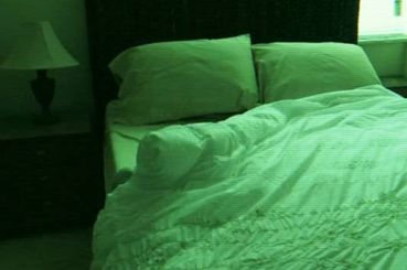 I Think A Ghost Is Having Sex With Me. ~ DayumNews