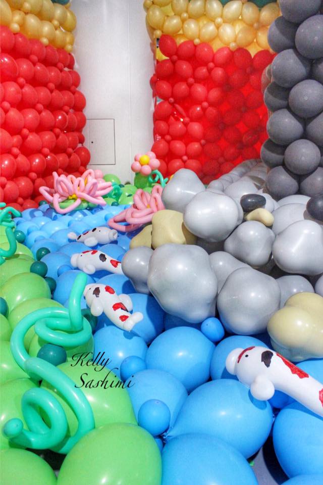 Belle de Balloon Artist: Guinness World Record, The Largest Balloon ...