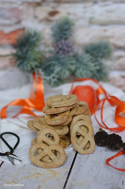 ogrody babilonu: precelki kasztanowe