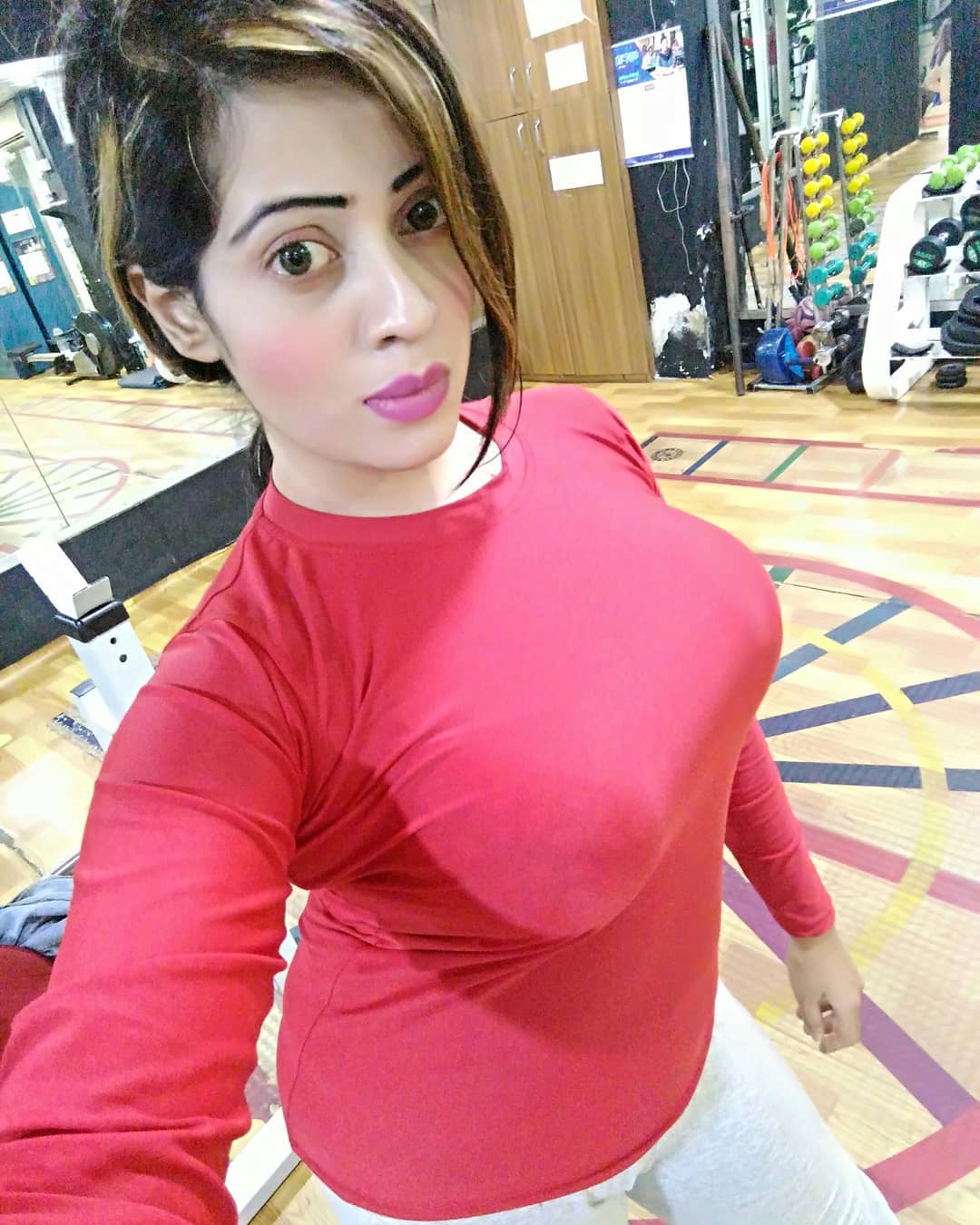 Know Most Beautiful model Sanayee Mehboob Biography Wikipedia Instagram ...