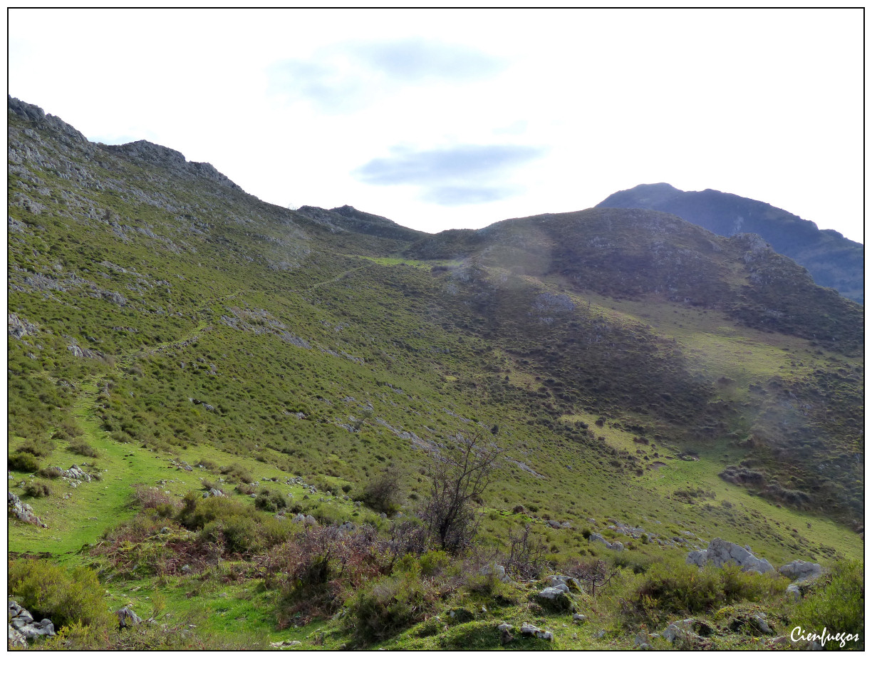 Caleyando con Cienfuegos: La Sierra de Serandi por el Desfiladero de ...