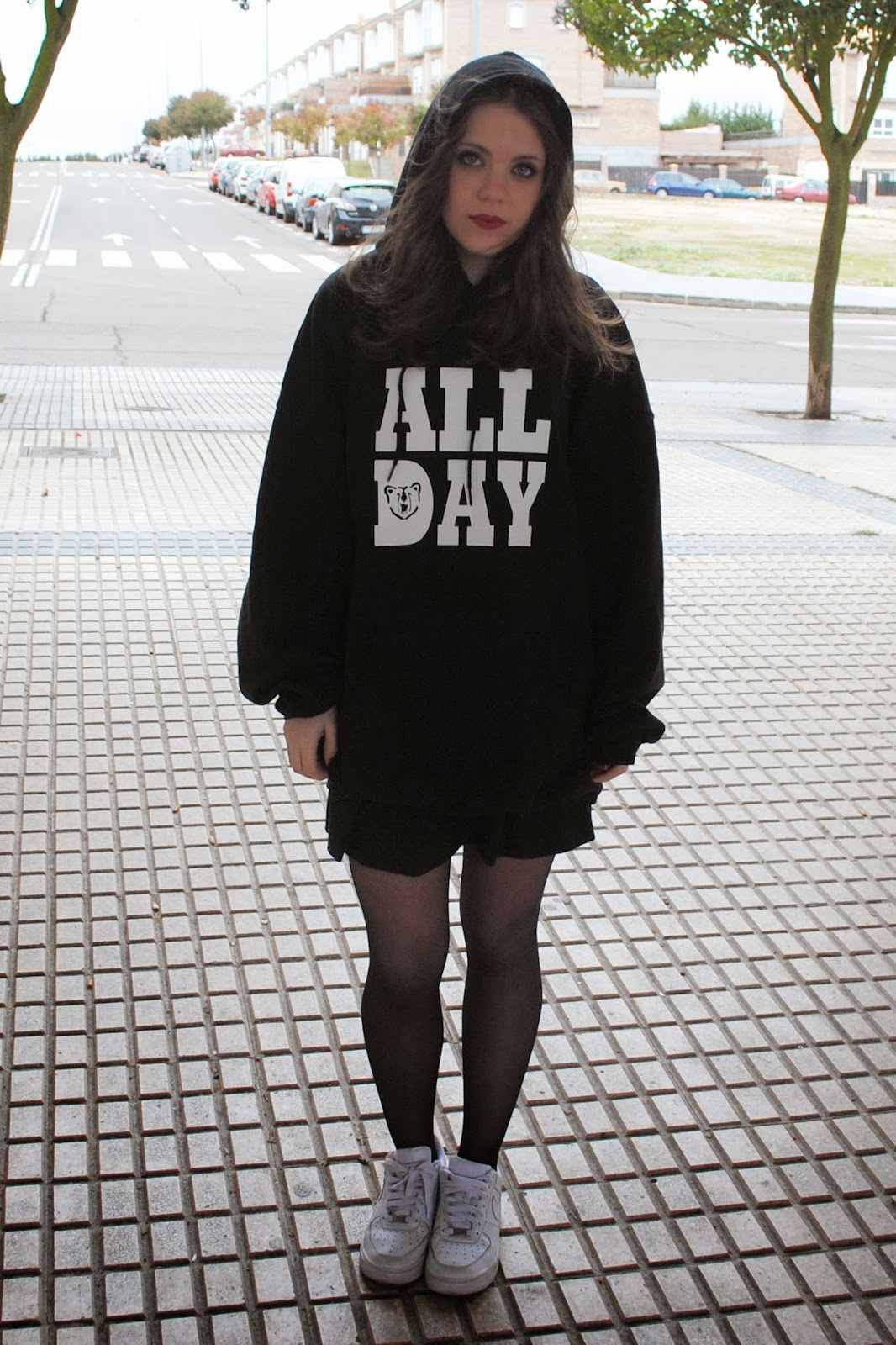 Coloco mi desastre con mi ropa.: Wini clothes.
