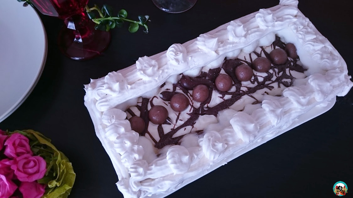 Tarta helada de nata y chocolate - ¡Huele Bien!