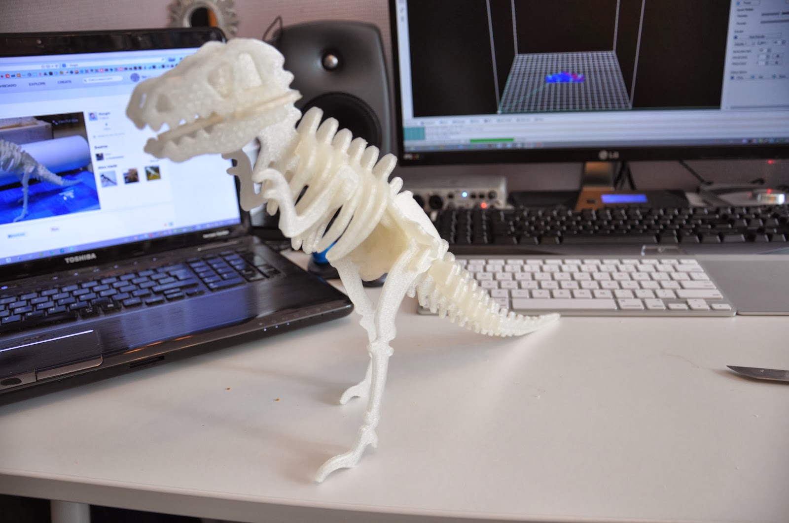 Synth.nl Blog: First 3D Printer Output