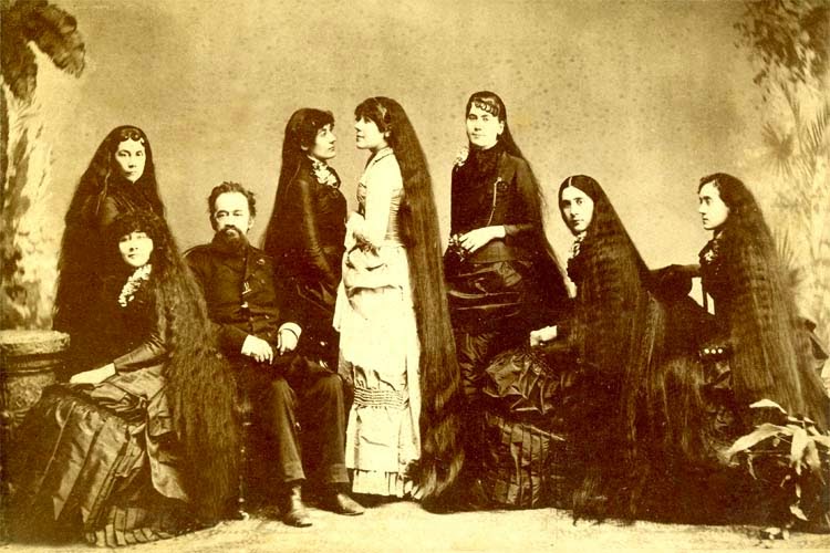 Old-Timey Pictures of the Amazing Seven Sutherland Sisters And Their 37 ...