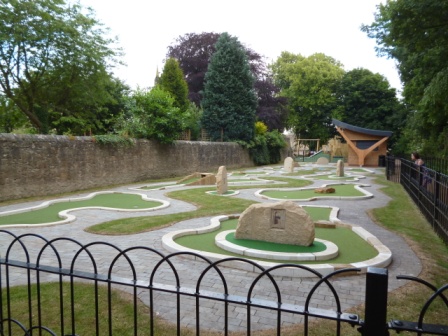 The Ham and Egger Files: Playing the new Barnard Castle Mini Golf ...