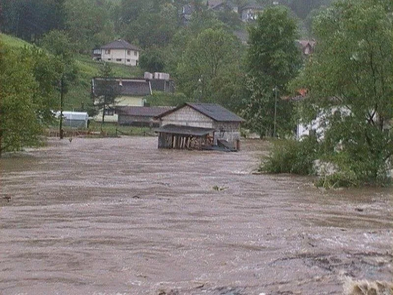 Nabujale rijeke i potoci širom BiH