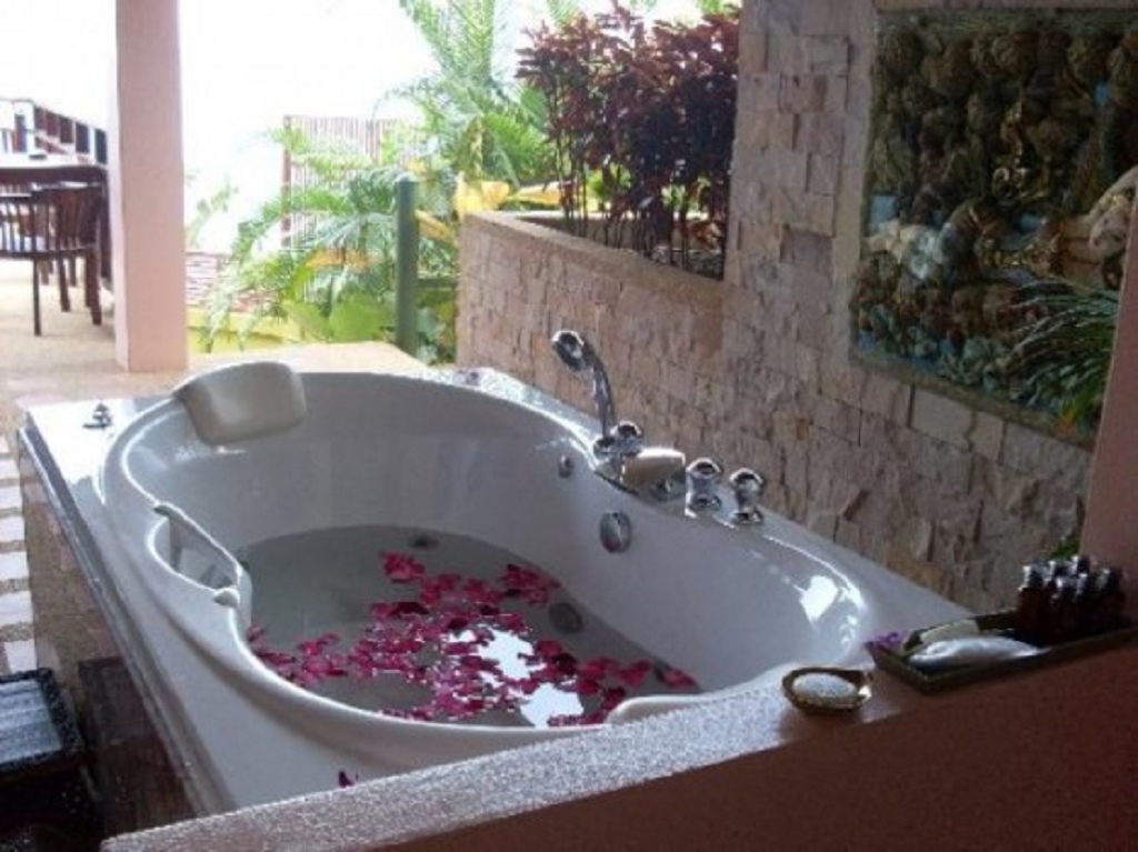 33 Ideas De Diseño Con Jacuzzi Maravillosas - Decoración del hogar y el ...
