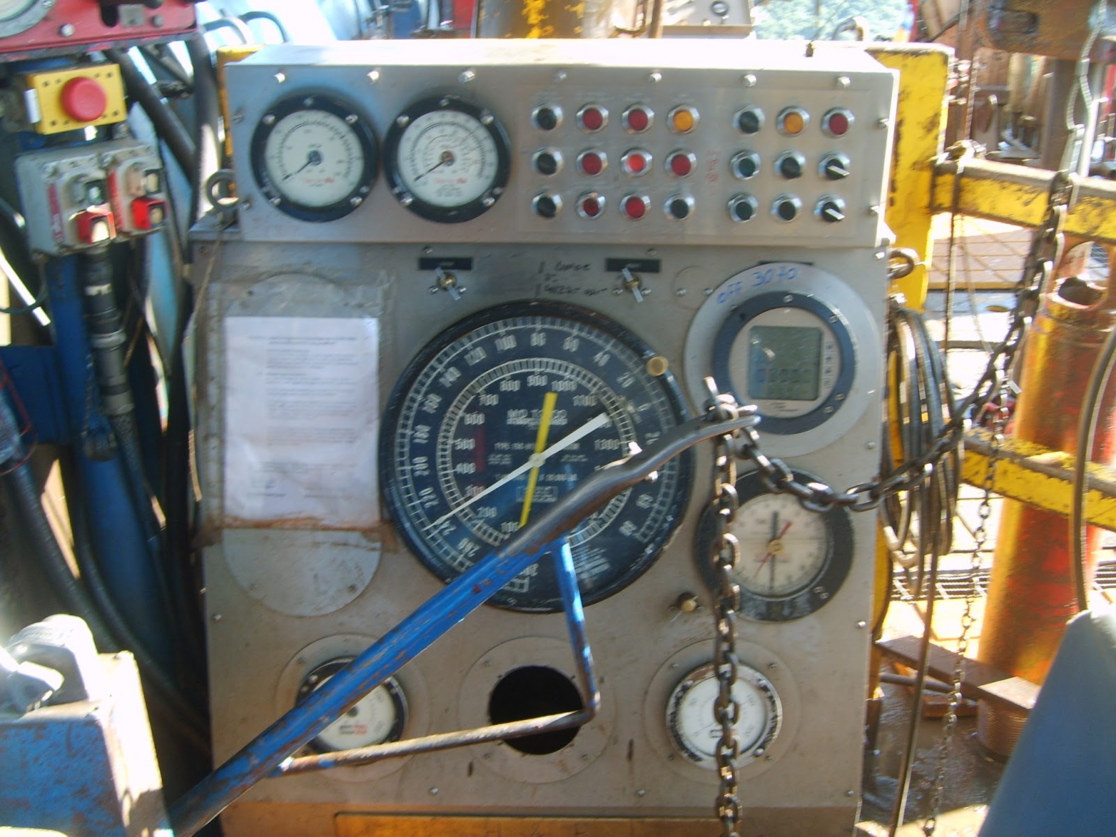 PERFORACIONES DE POZOS PETROLEROS: MARTIN DECKER