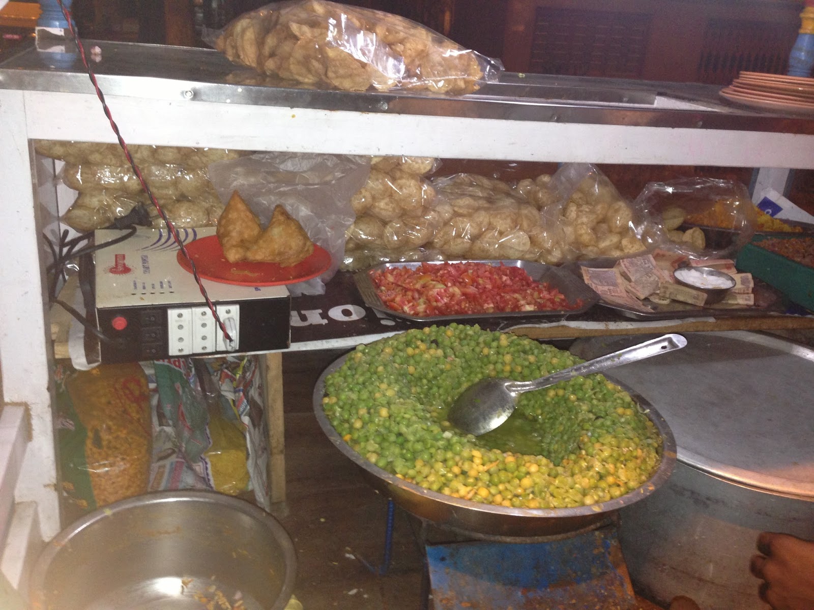 Shwetha's Yummy Kitchen: Masala Puri Chaat-Bangalore street snack!