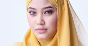 Biografi Profil Biodata: Biodata Wan Azlyn - Penyanyi dari Malaysia