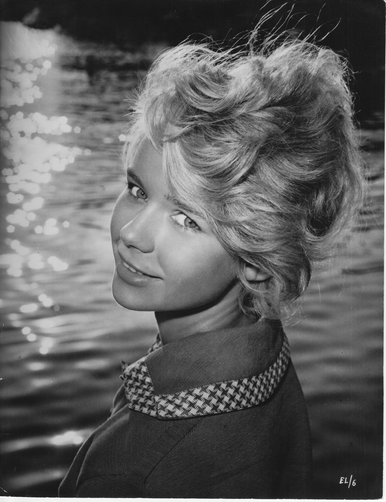 Slice of Cheesecake: Marion Michael, pictorial