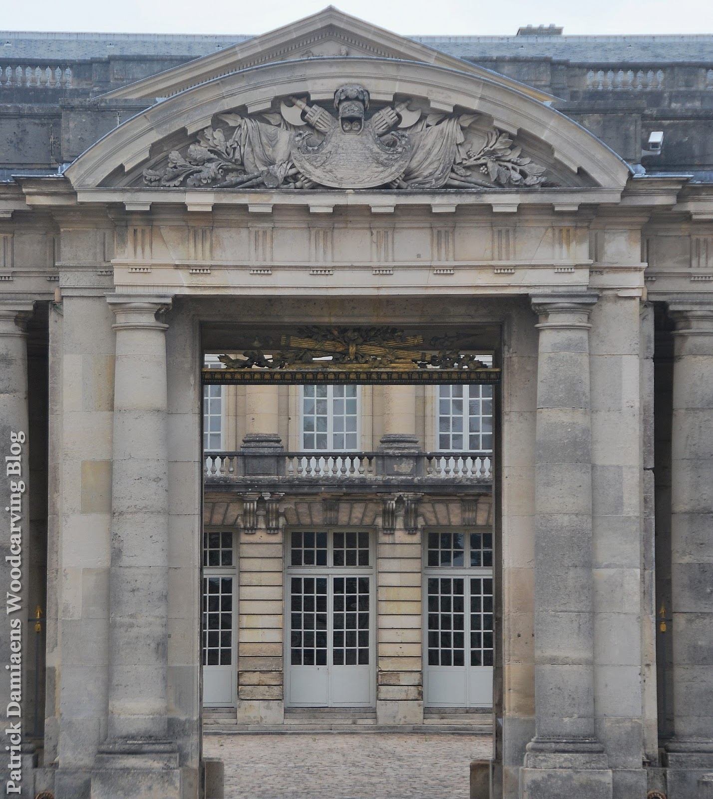 Sculpture Ornementale PATRICK DAMIAENS: Le FAISCEAU DE LICTEUR en tant ...