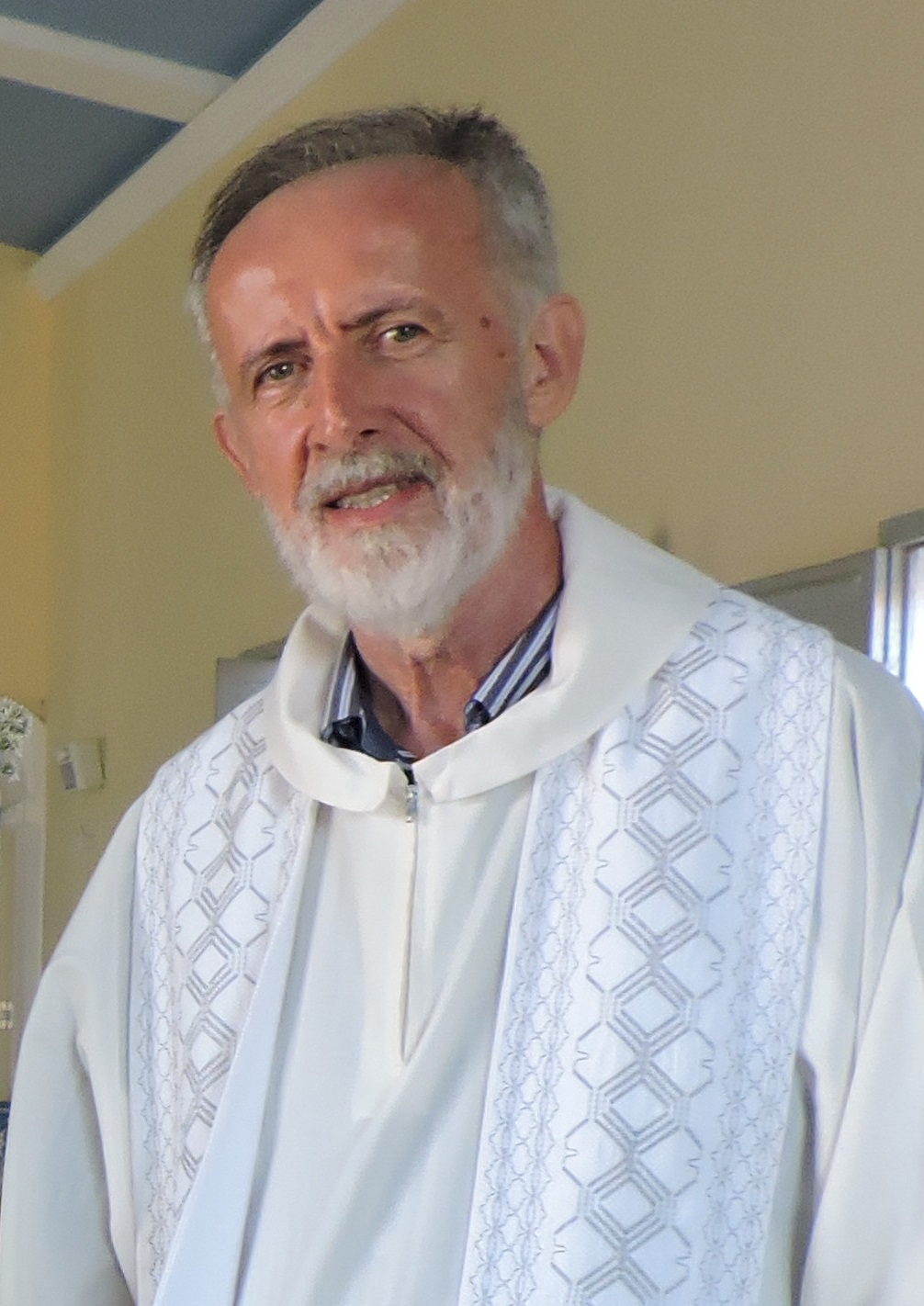 VOZ DE ILHA GRANDE : Padre Vittorio Ferrari completa 42 anos de ...