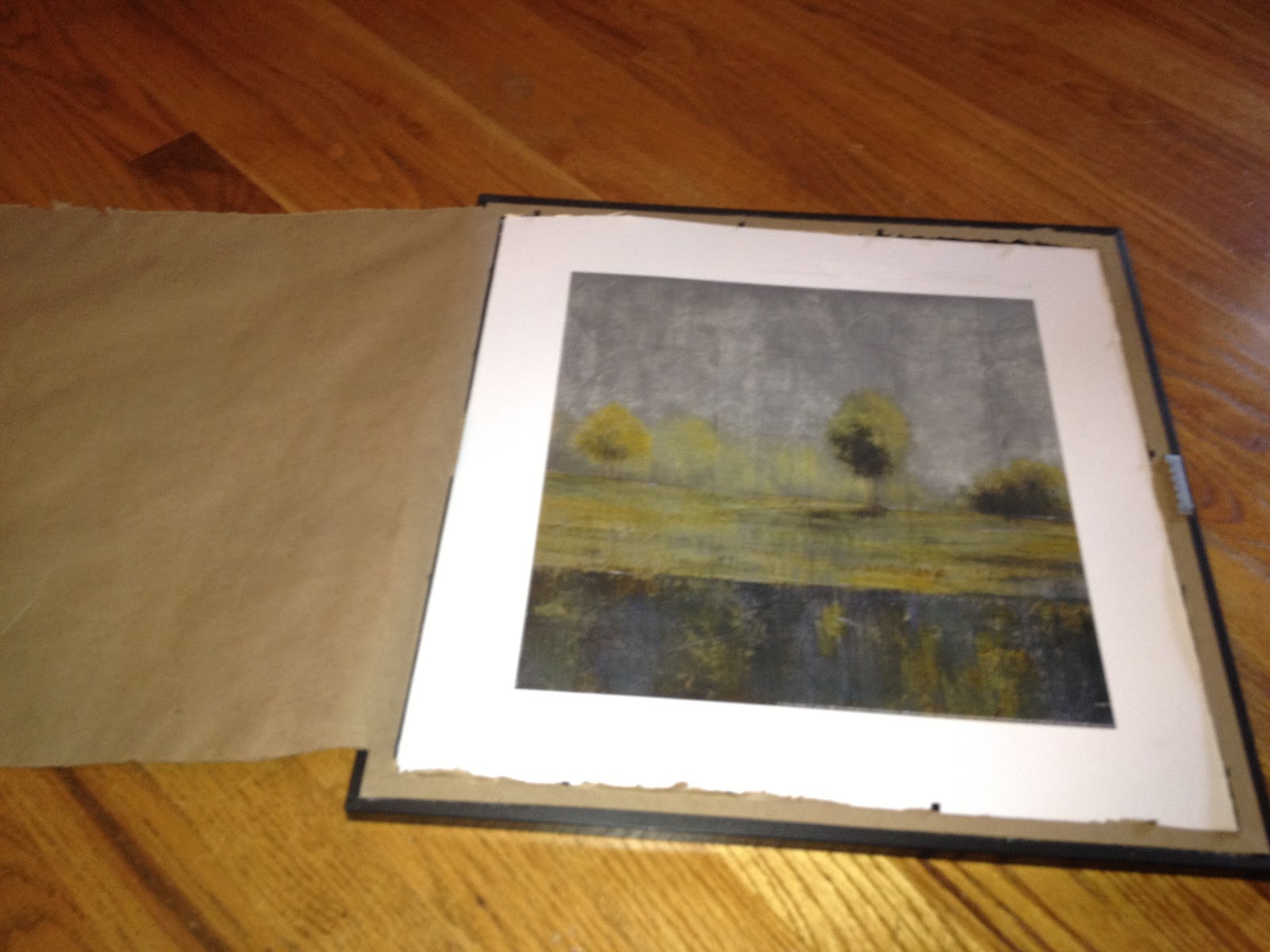 CasaLupoli: Updating Framed Art