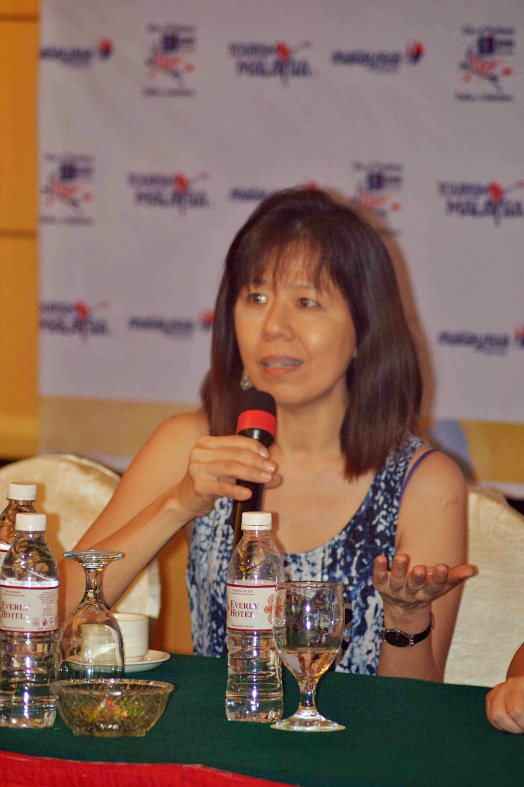 Happy Interview with Angelina and Jun Lin - Tukang Jalan Jajan