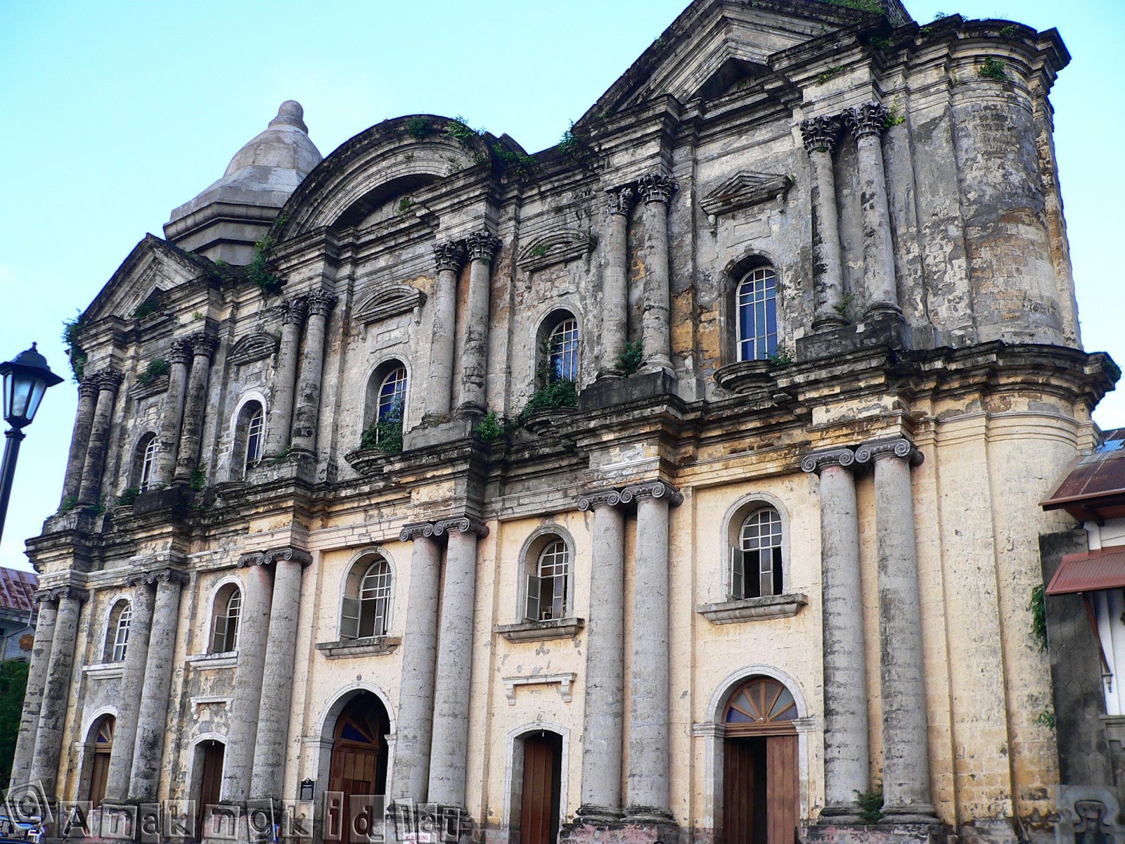 Saan ang Lakad?: A Batangas day trip Part 2: A peek at Taal Basilica ...