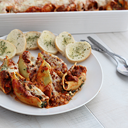 Kitchen Simmer: Stuffed Pasta Shells with Meat Ragu