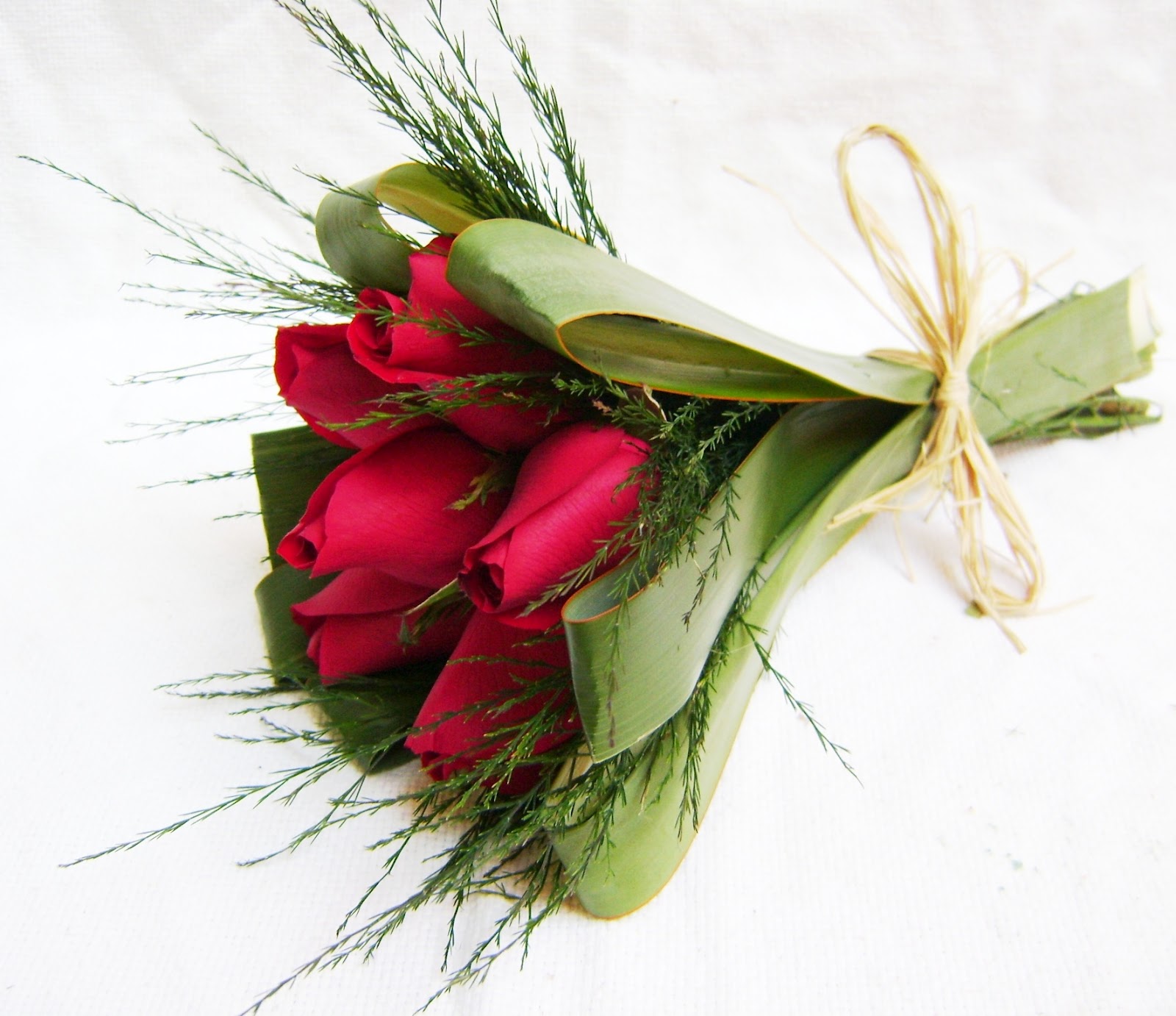 Bouquet Flores: Bouquet de Rosas Compacto