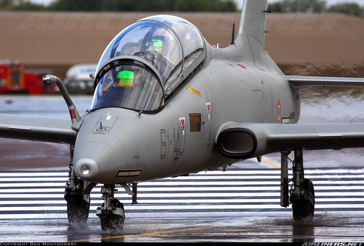 Blog de Aviones de Caza y Ataque: Aermacchi MB-339