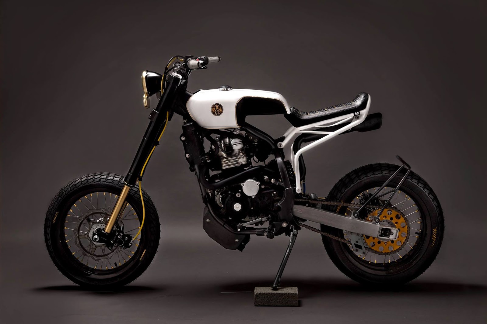 SM250 custom | Impossible Project Motors - RocketGarage - Cafe Racer ...