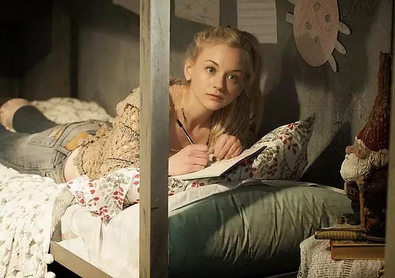 SNEAK PEEK : "The Walking Dead" - 'Tree Walker' Replica Revealed