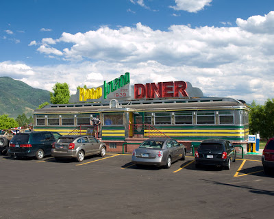 Blake Wagner: Streamline Moderne - It's Aerodynamic!