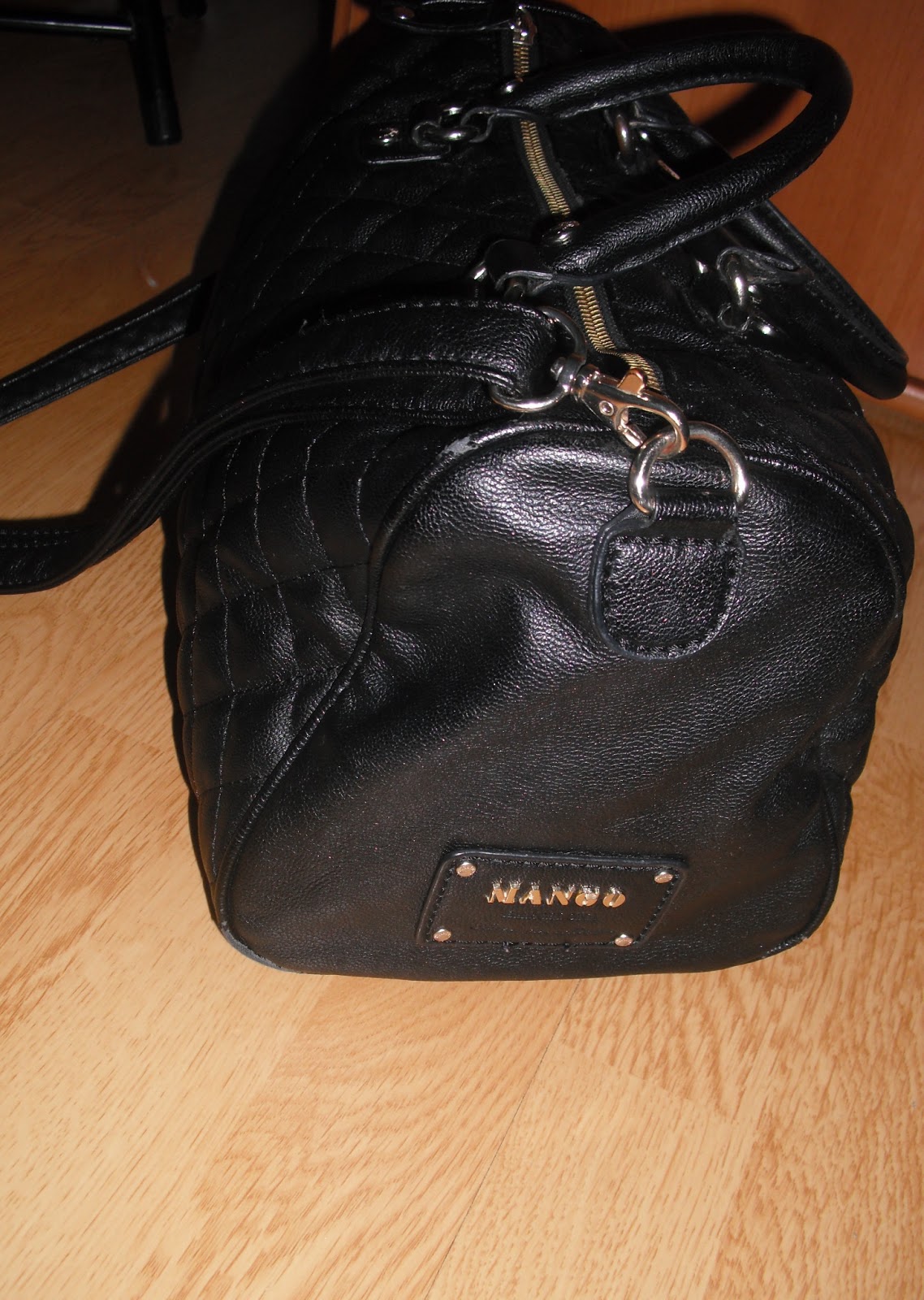 FASHION - ZARA , MANGO , BERSHKA, STRADIVARIUS etc: GEANTA MANGO - NEAGRA