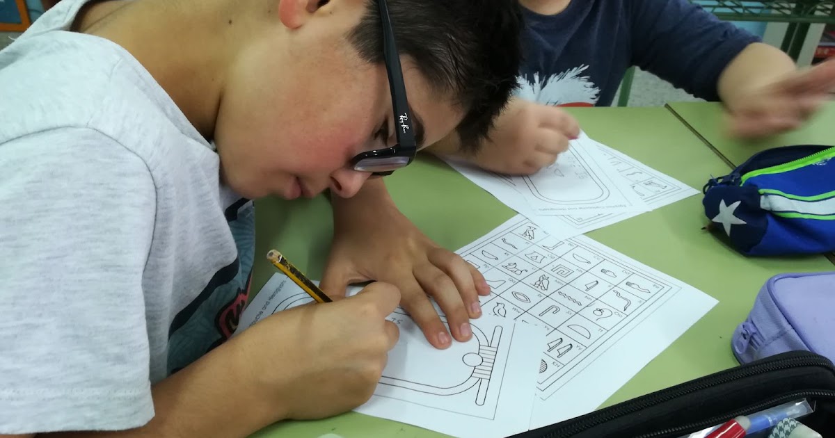 OUR ENGLISH CLASS: Art and crafts