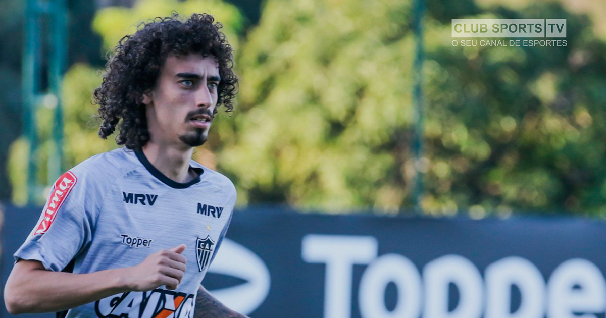 Alexandre Gallo comenta situação de Valdívia, e indica que jogador está ...