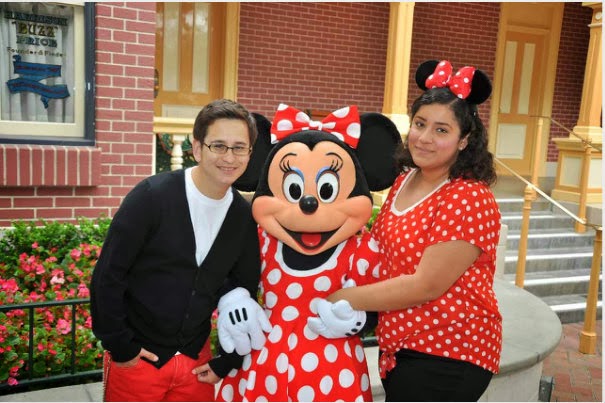 VioletMonroe118: Disneybound at Disneyland : Minnie Mouse