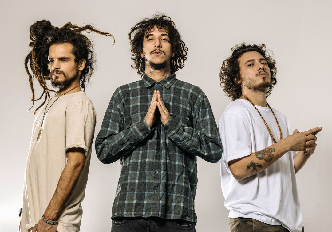 Big Up nos eleva com seus Uni-Versos - Keeping Track