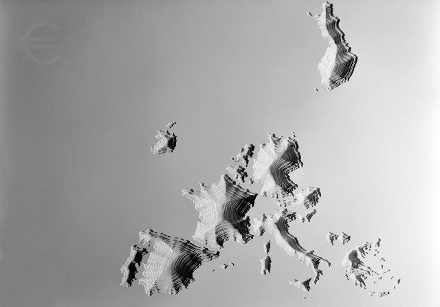 paper arts | paper cut sculpture