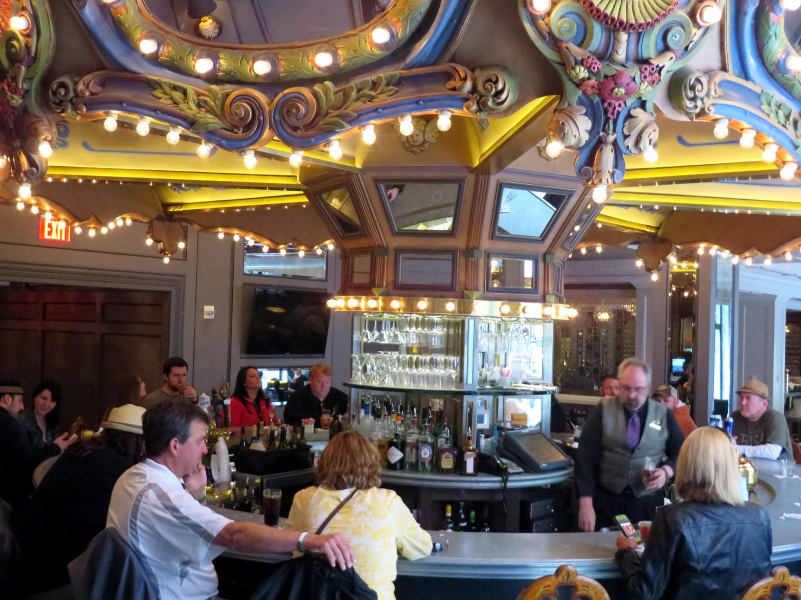 Seattlebars.org: #2446 - The Carousel Bar, New Orleans - 3/17/2014