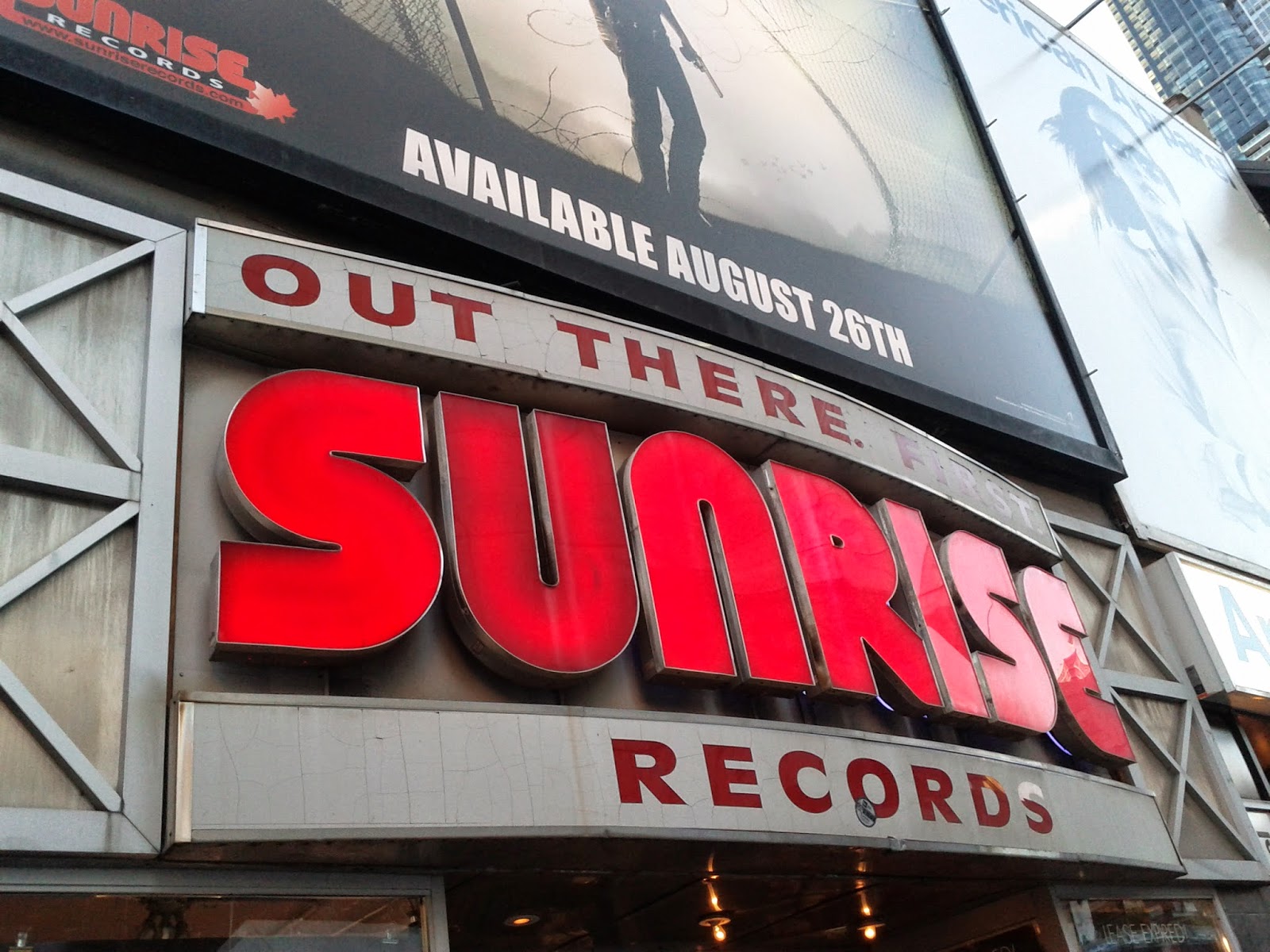 Toronto things: Sunrise Records closing at 336 Yonge Street, closing sale