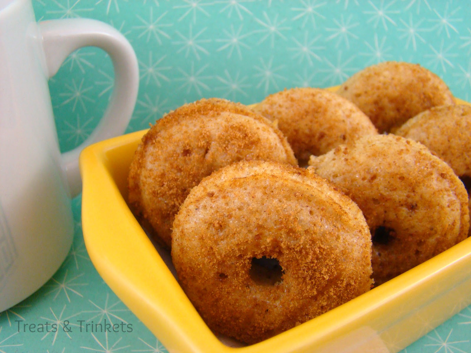Treats & Trinkets: Cinnamon Sugar Mini Doughnuts