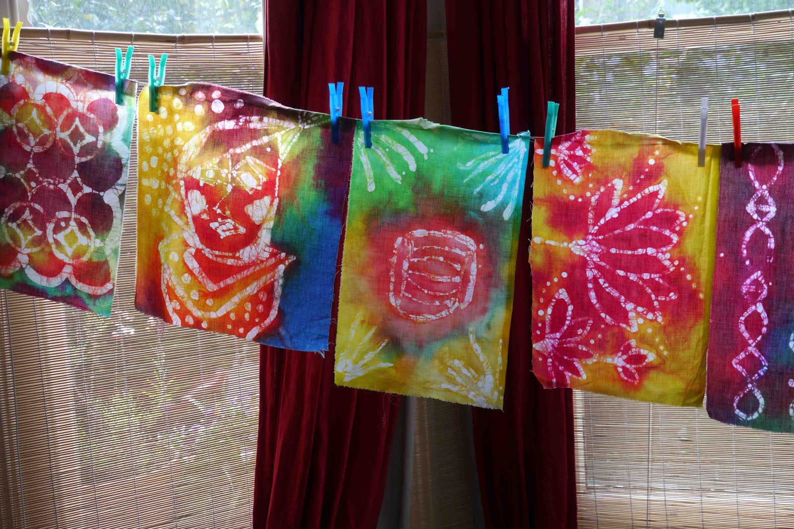 Frizzle Circle: The wonders of Batik