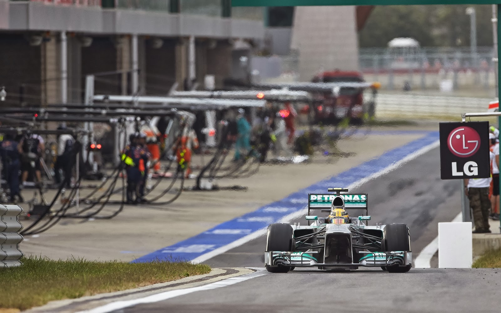 2013 KOREAN GP: RACE IN HIGH RESOLUTION IMAGES - FORMULA 1