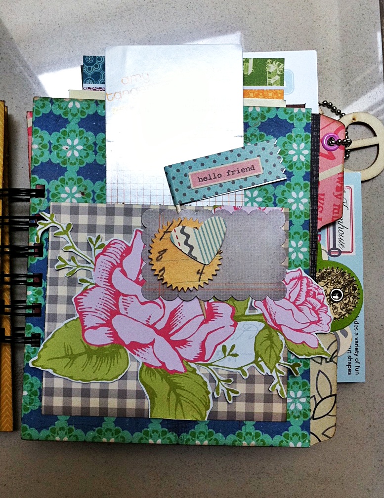 Scrappin Studio: Nov Handmade Mini Album