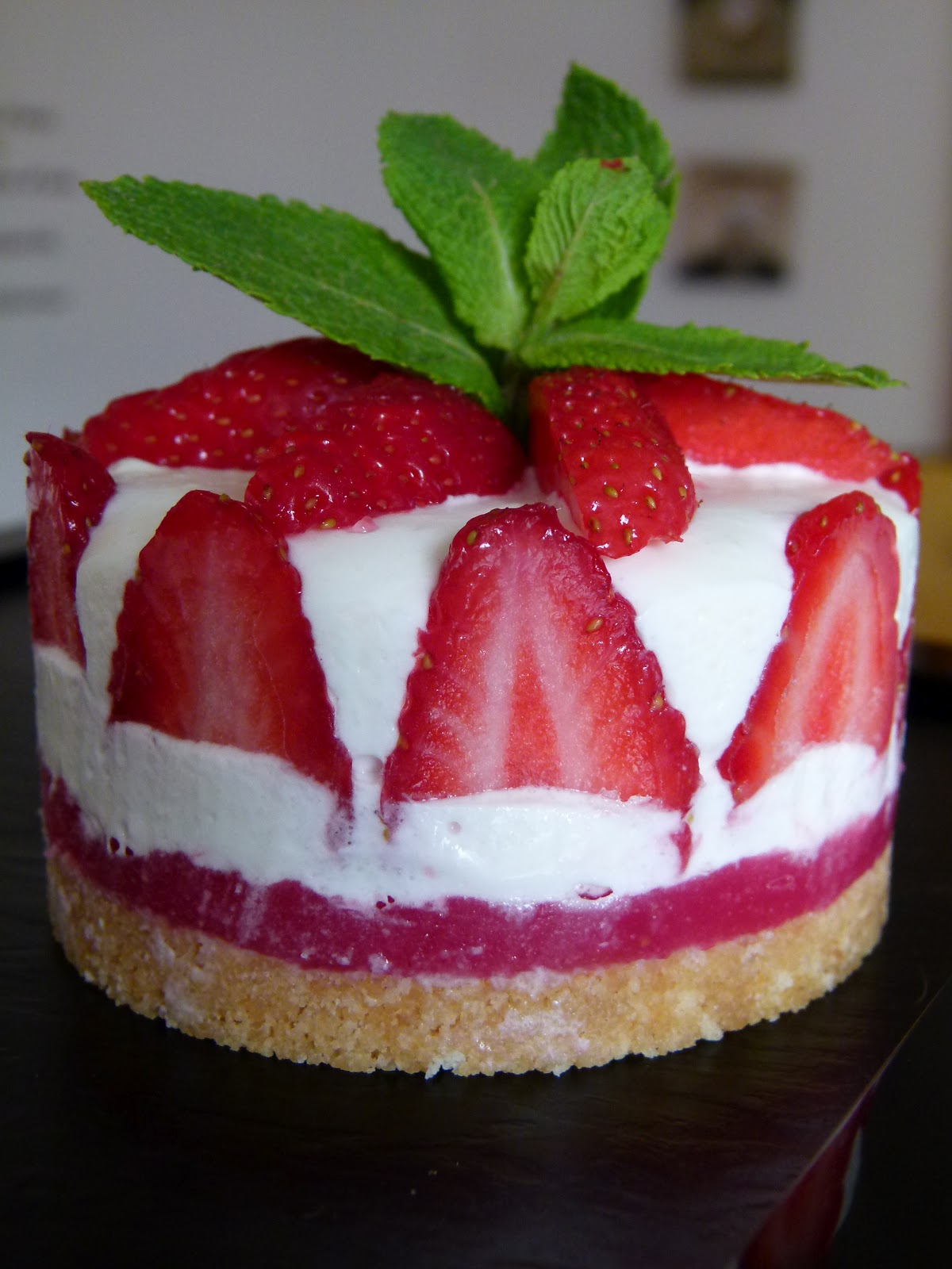 Cooking Fée Lili: Fraisier ou cheesecake ? ... Un "Fraise-cake"