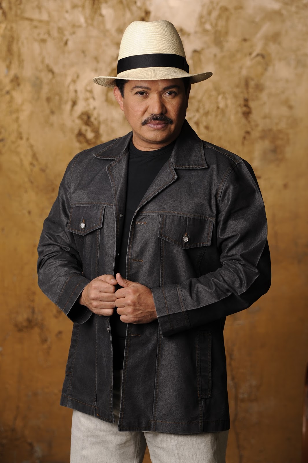 EL CANTAUTOR LUIS SILVA ESTRENA A NIVEL NACIONAL… “ESTA ES MI TIERRA”