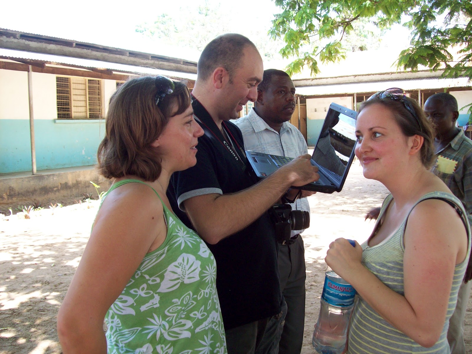 Donge Primary School
