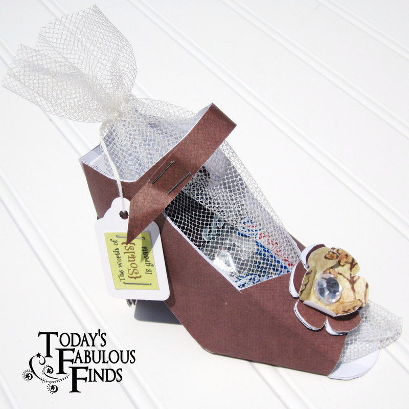 Today's Fabulous Finds: Paper Shoe Favor and Template
