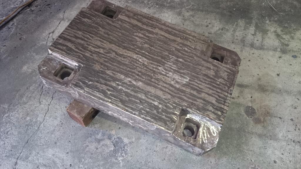 Hardfacing the sliding plate for Polysius Vertical Mill