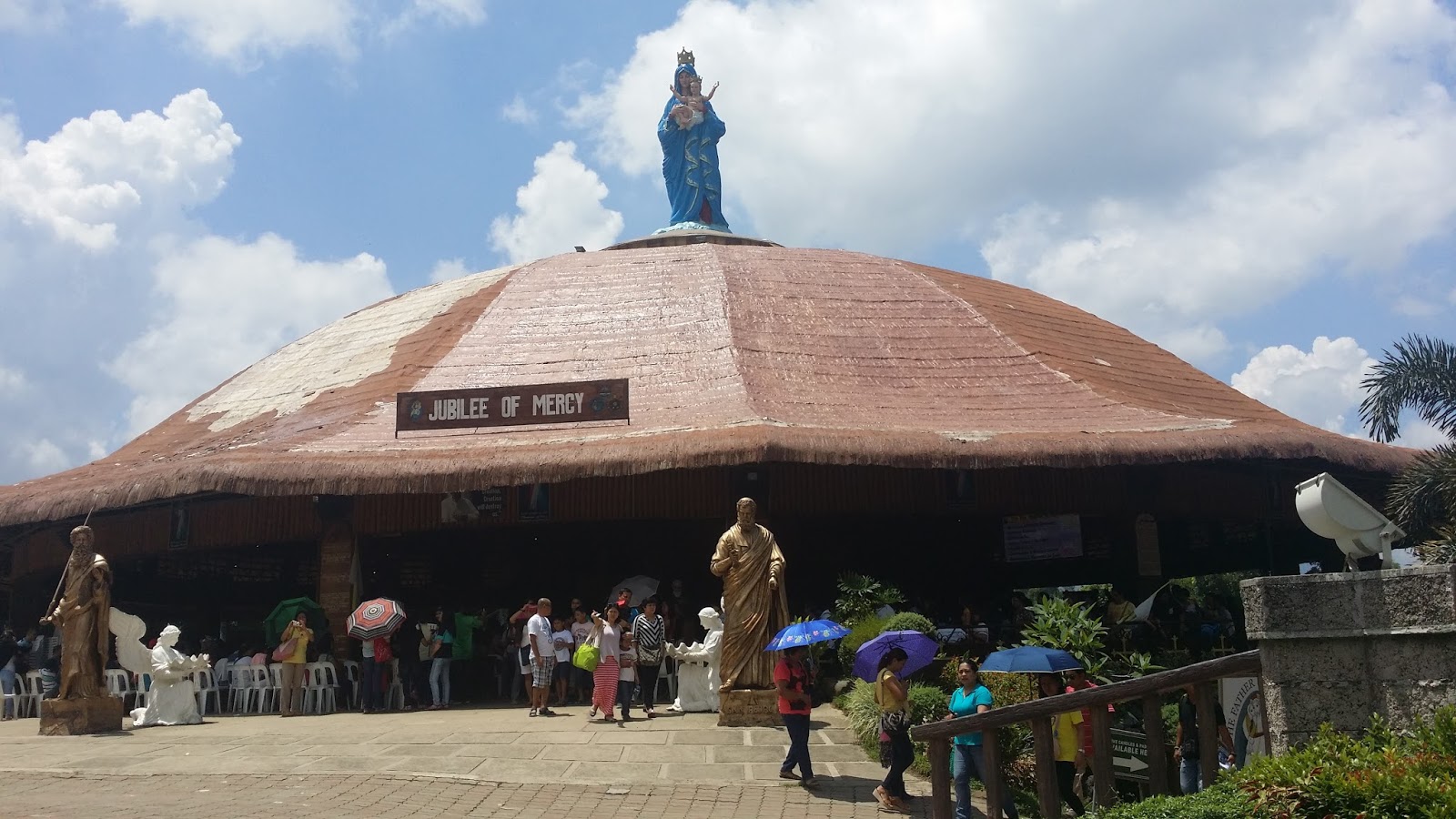 Je M'appelle Fritz: The National Shrine of St. Padre Pio in San Pedro ...